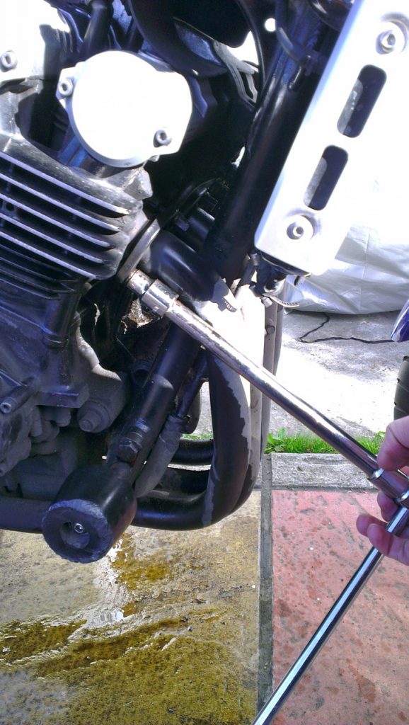 Fitting Motad Venom Stainless Steel Downpipes & Exhaust to Fazer 600 ...