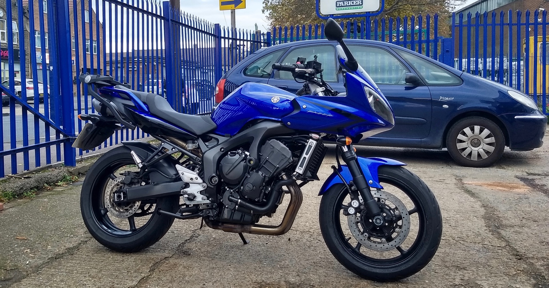 Yamaha Faze-Off - 2003 FZS600 vs 2007 FZ6 S2 - Beginner Biker Adventures